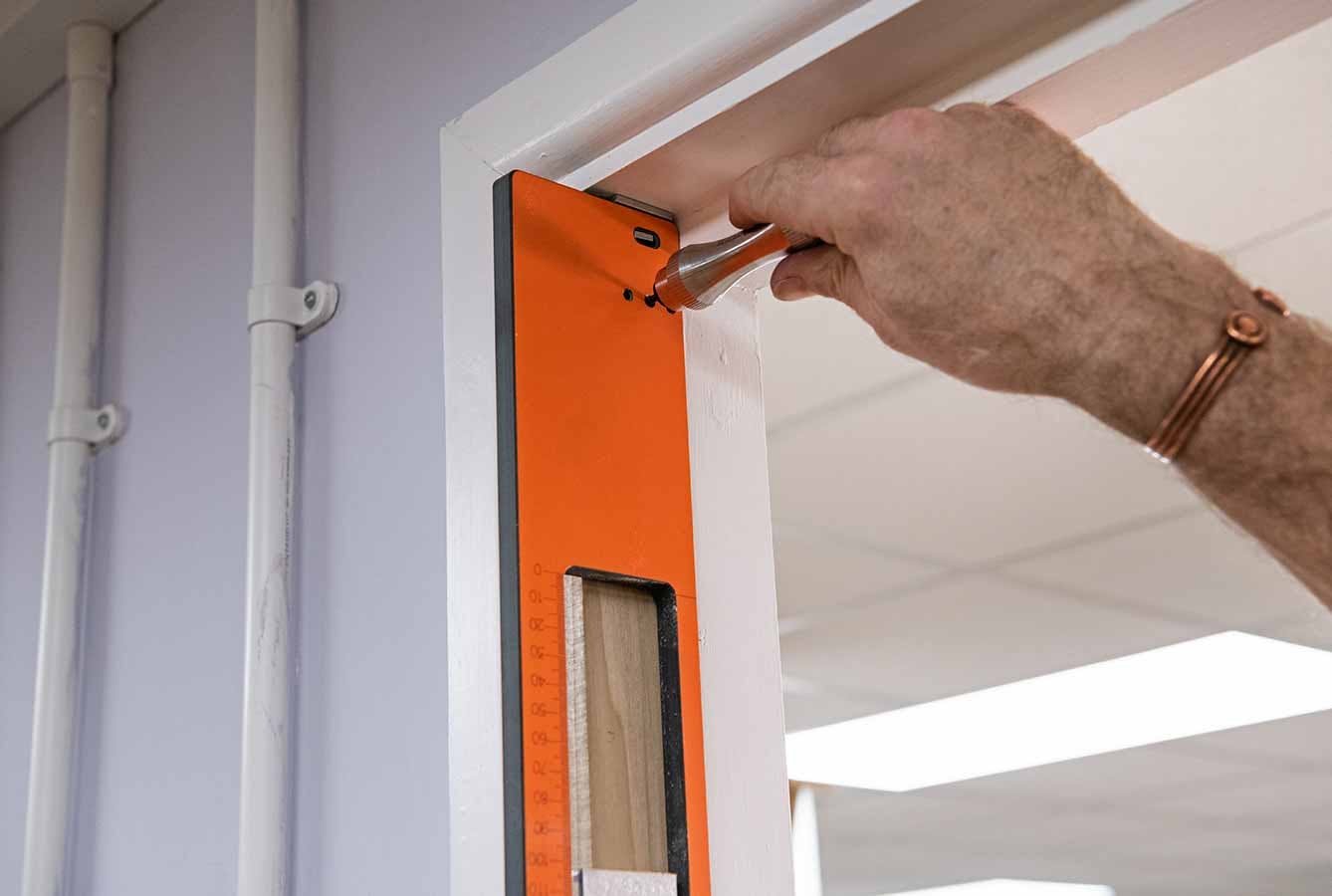 UJK Full Length Adjustable Hinge Jig | Axminster Tools