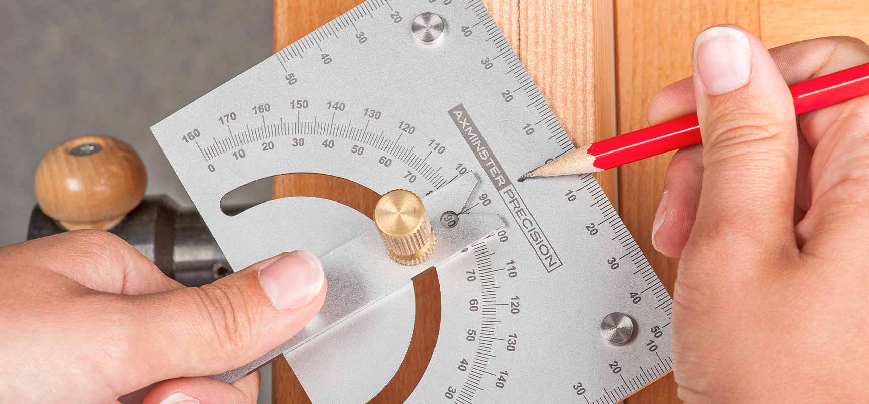 Axminster Precision D Head Protractor | Axminster Tools