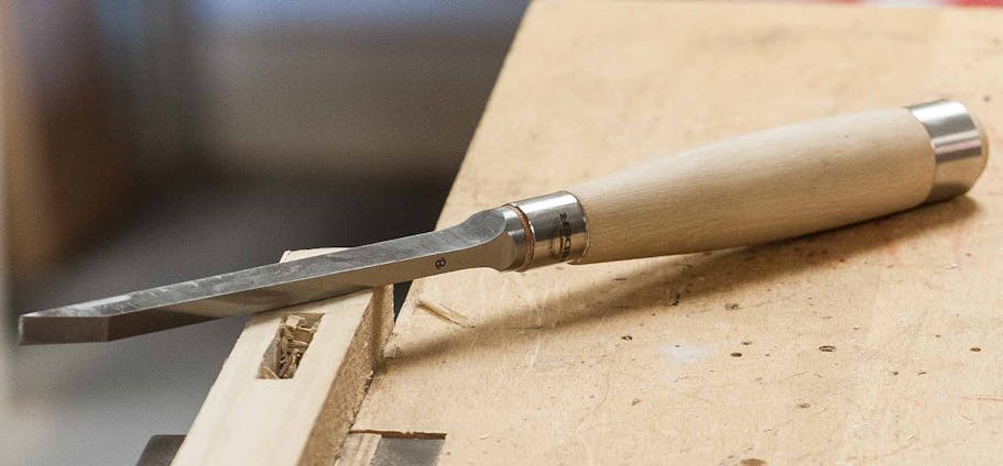 Axminster Rider Bevel Edge Chisels, Hornbeam Handles | Axminster Tools