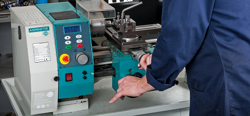 Axminster Engineer Series SX3 Mill Drill DIGI | Axminster Tools